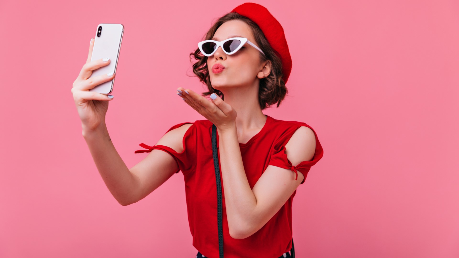 How To Create Outstanding Dating Profiles [Updated 2025]